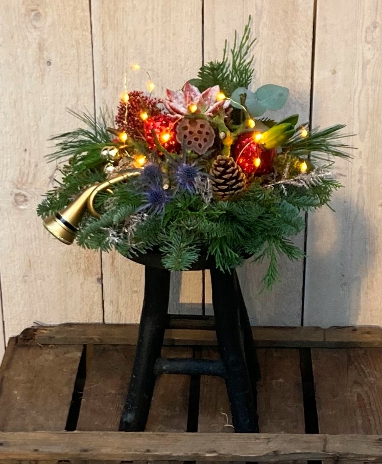 2: Kerststuk maken | 9 Dec 2025 19:00-21:00 uur | Rosa - Tuincentrum de Bruijn